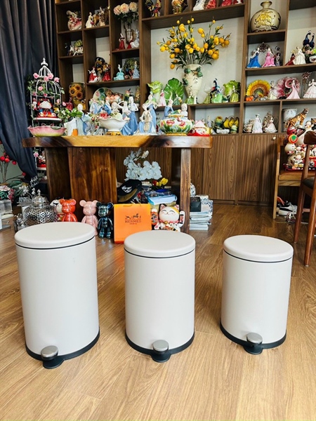 Thùng rác 10L Đen tròn – Bông Xiên Decor